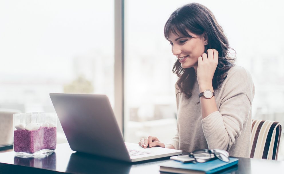 Jak skontaktować się z infolinią Warty?